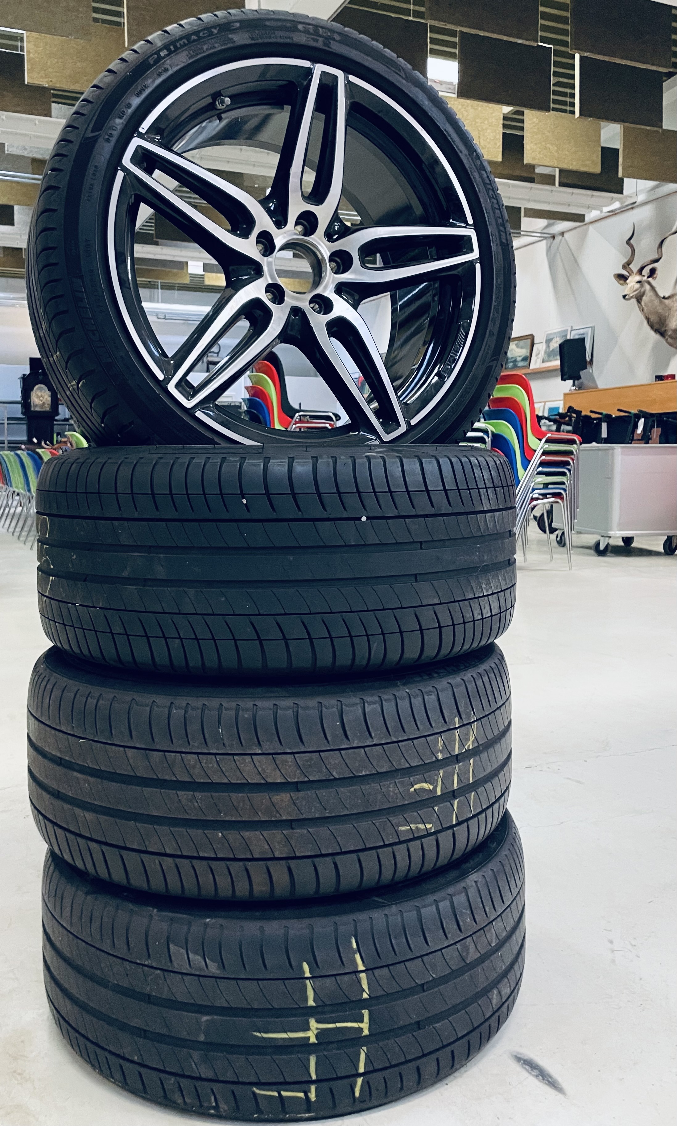 4 Originale 19" Mercedes-Benz AMG alufælge m. Michelin | Auktion