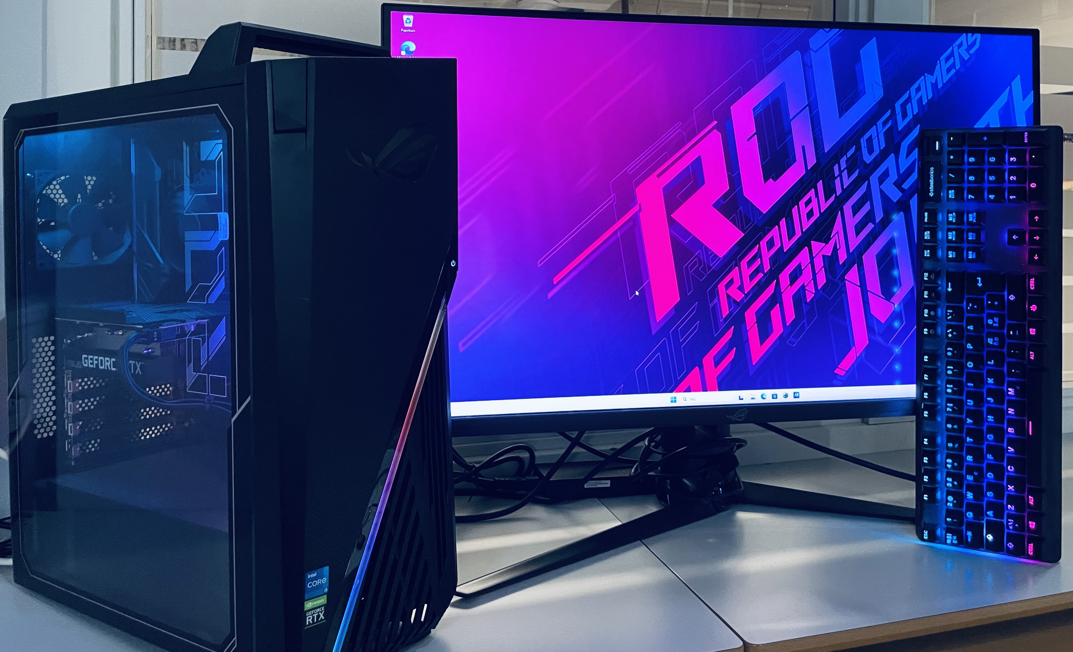 Asus ROG (Republic of Gamers) Gaming Desktop PC | Auktion